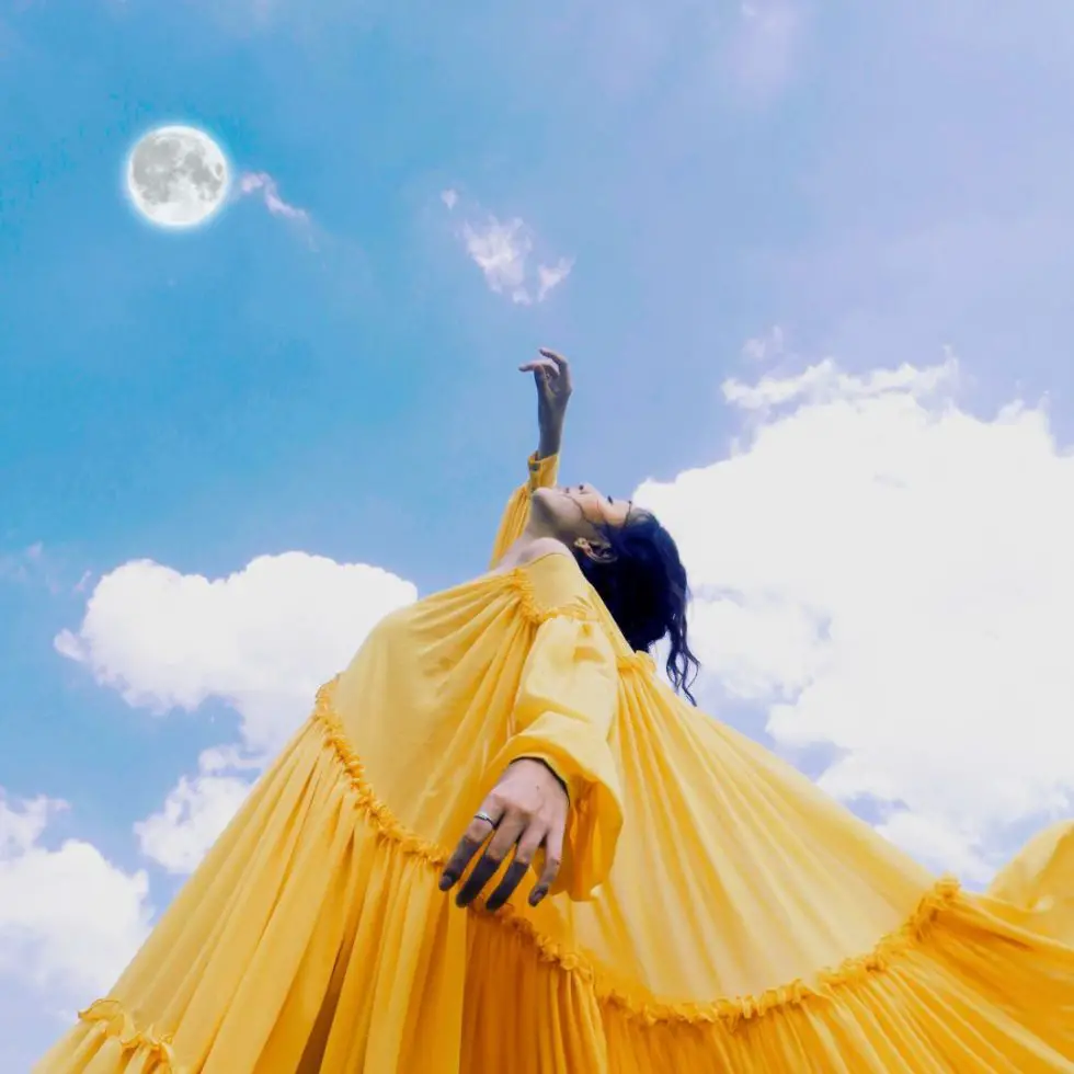 10 Spiritual Activities to Tap into Full Moon Energy | The Moon School